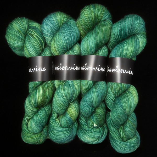 Agave (STRANGE BREW), WOLKE – Voolenvine Yarns