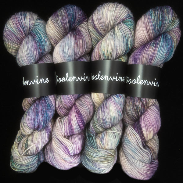 Enjoy the Silence, FOOTSIE – Voolenvine Yarns