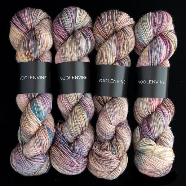 Enjoy the Silence, FOOTSIE – Voolenvine Yarns