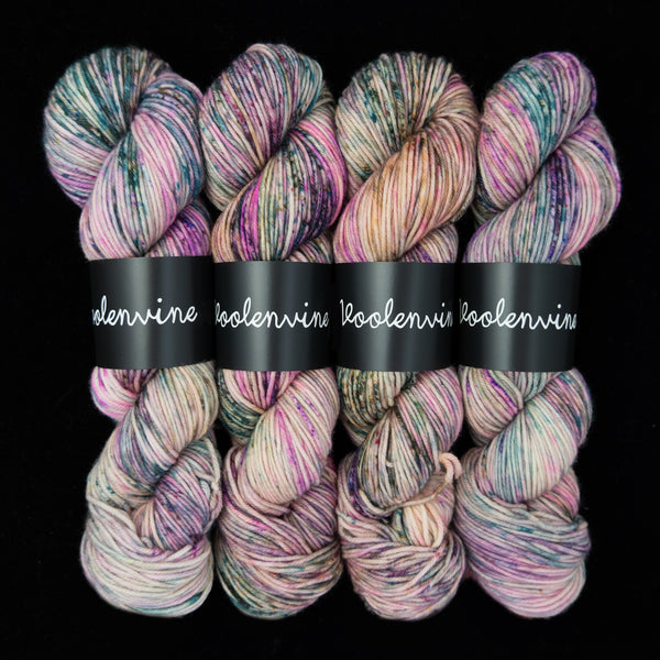Enjoy the Silence, SMITTEN DK – Voolenvine Yarns